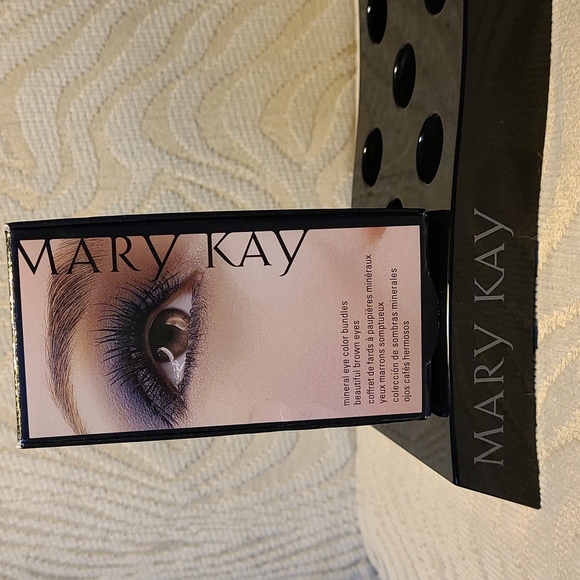 Mary Kay | Makeup | Mary Kay Mineral Eye Color Bundle For Beautiful ...